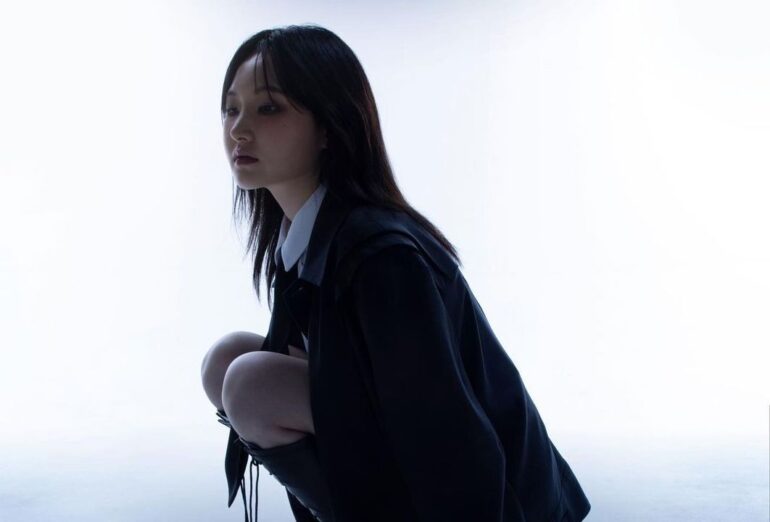 Stratosphere: OoOo enchants with her angelic voice colour - NEW GRAVITē